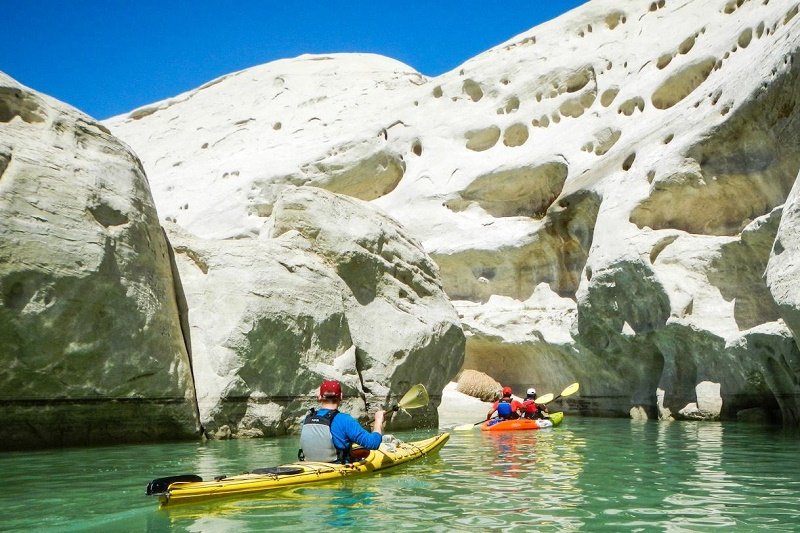 Lake Powell Kayak Tours | Dreamkatchers Lake Powell B&B
